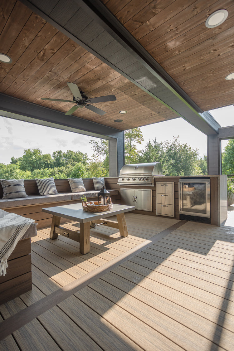 Professionals – Deckorators