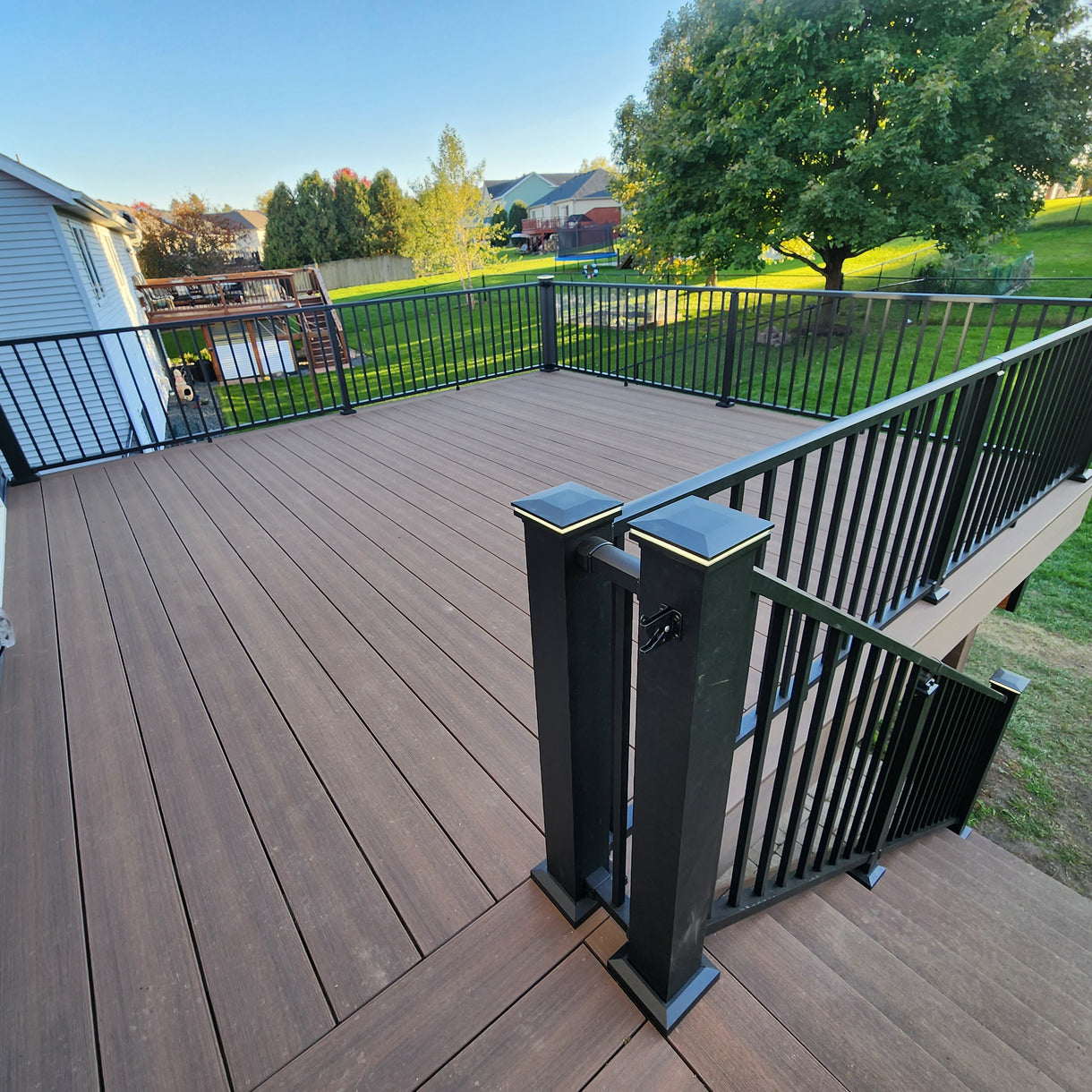 Deckology – Deckorators