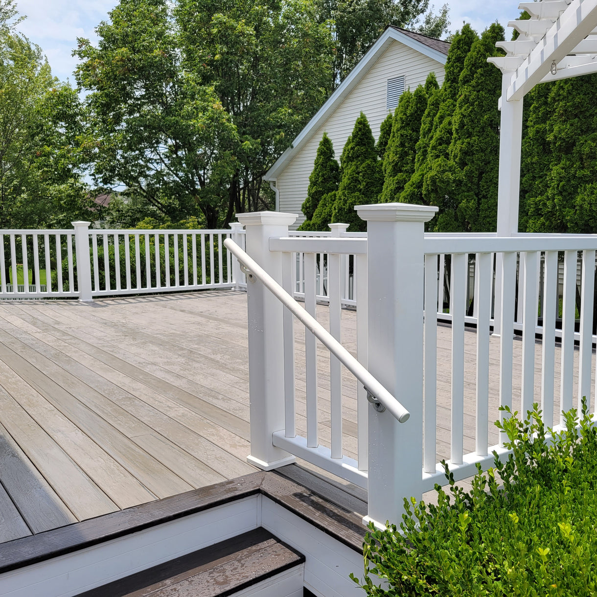 Knibb Landscaping – Deckorators