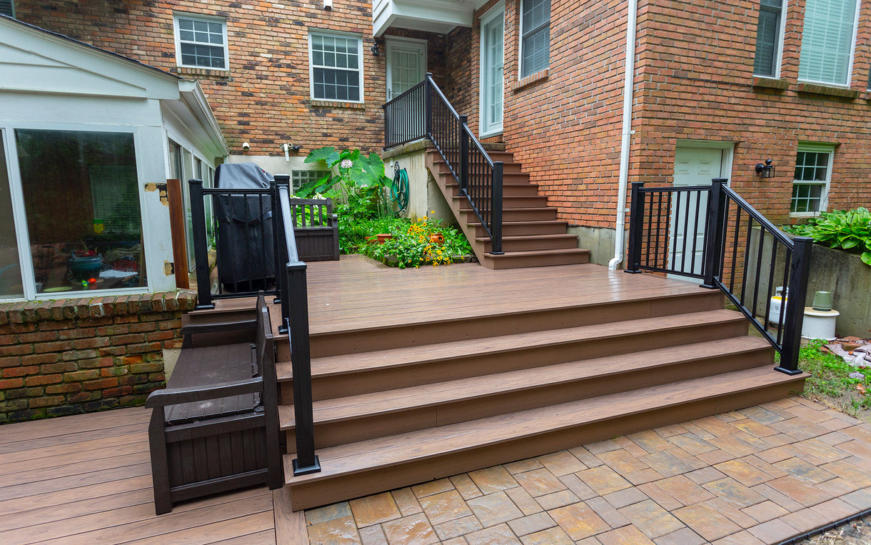 All Decked Out – Deckorators