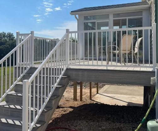 Deck Dogs – Deckorators