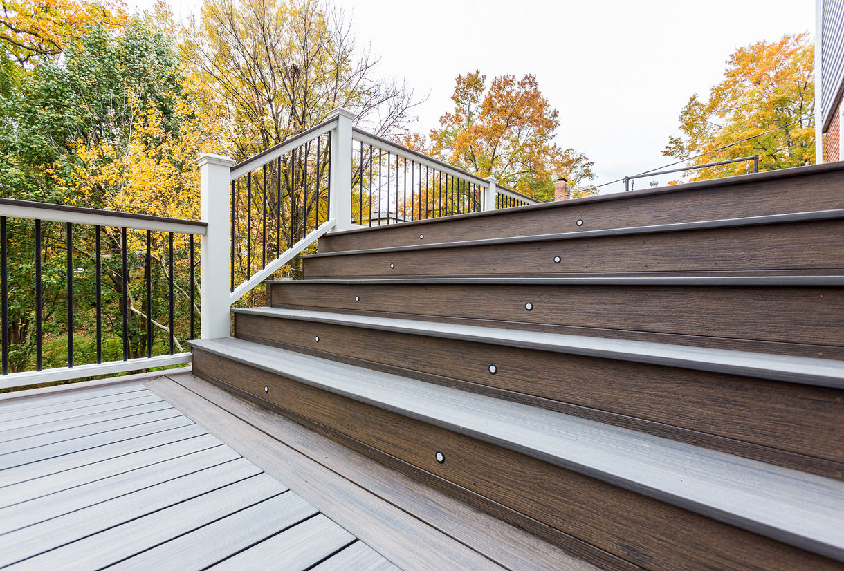 California Custom Decks – Deckorators