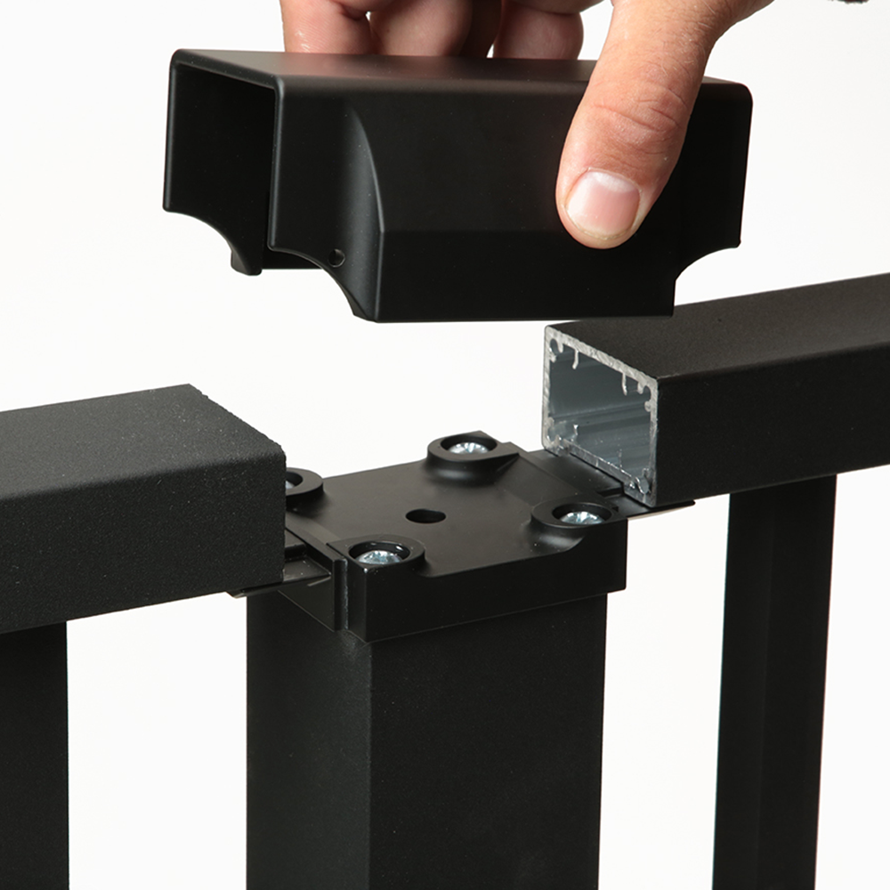 Contemporary Continuous Top Rail Brackets by Deckorators